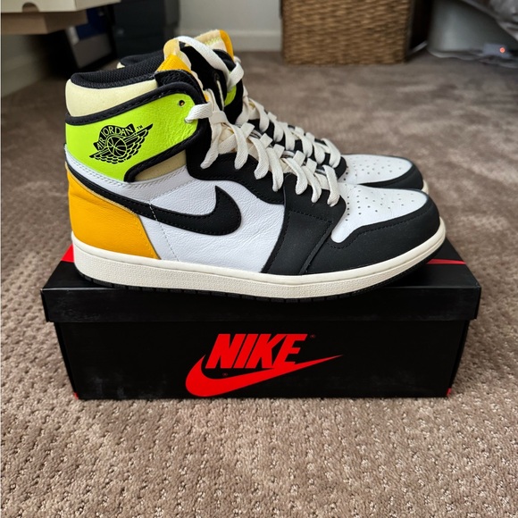 Nike | Shoes | Nike Black And Yellow Hightop Sneakers | Poshmark